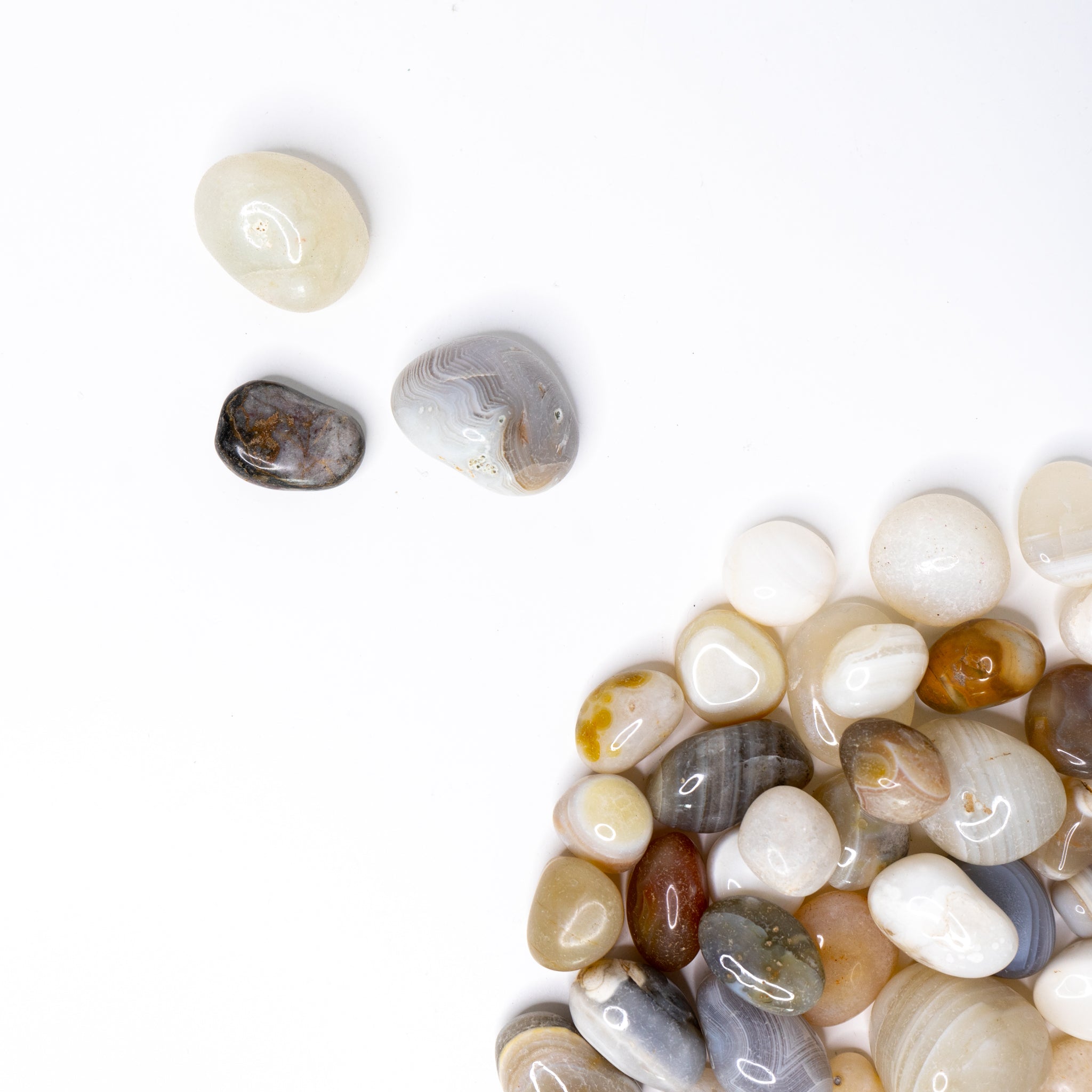 TUMBLED BANDED AGATE